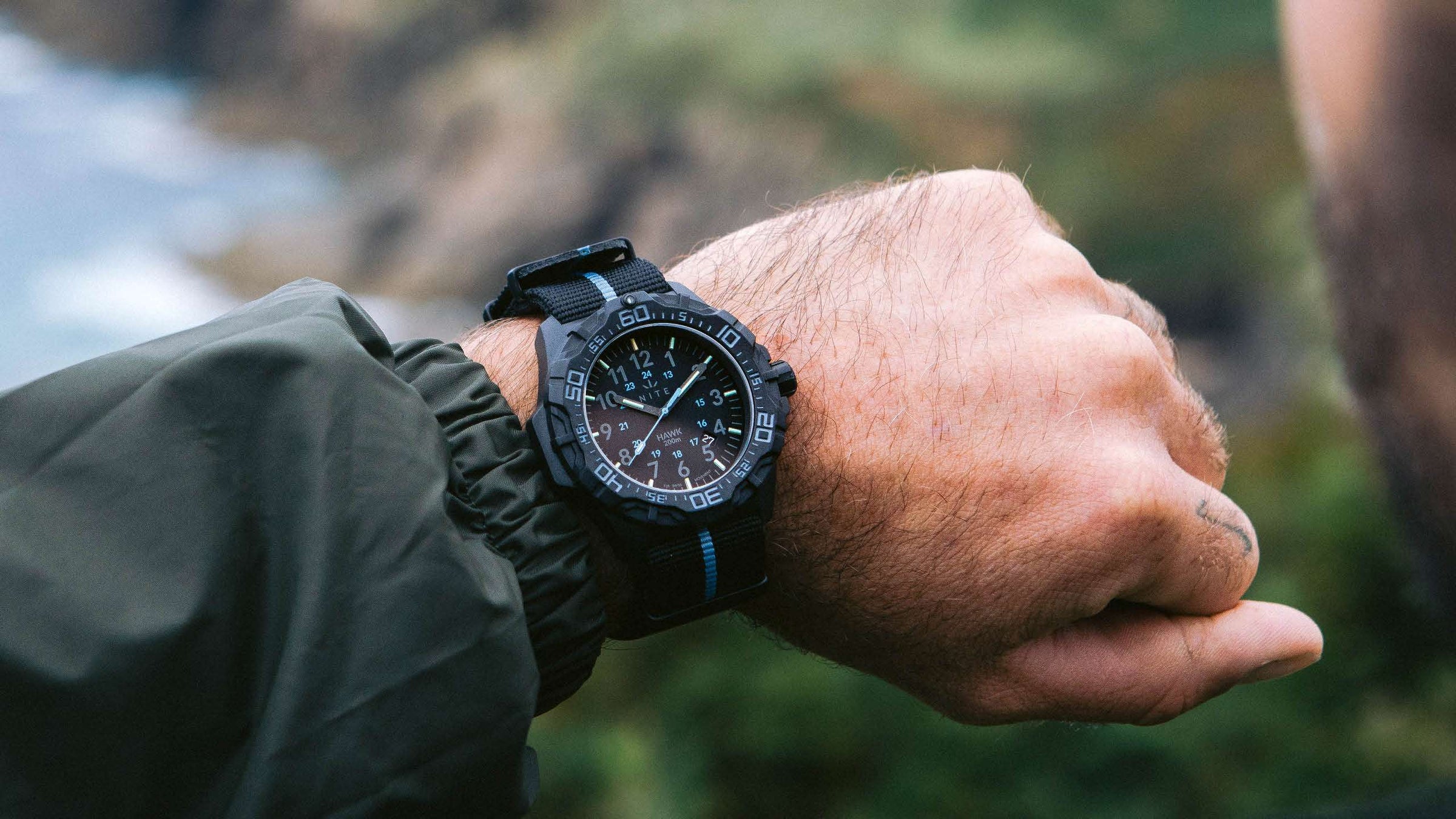 Stainless Steel vs Polycarbonate: Choosing the Right Tactical Watch Ca ...